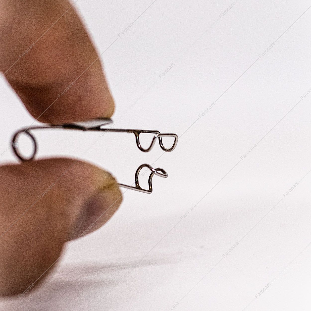 V shape Wire Speculum w/plate (SS) – Farocare