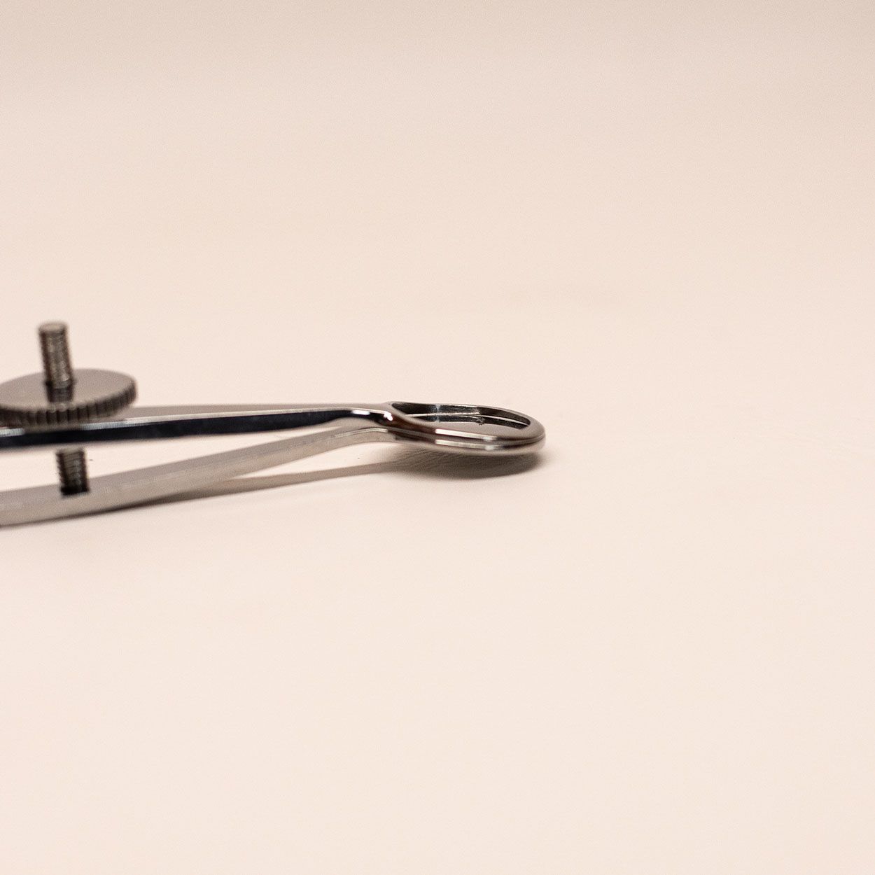 Chalazion Forceps OVAL Medium (SS) – Farocare